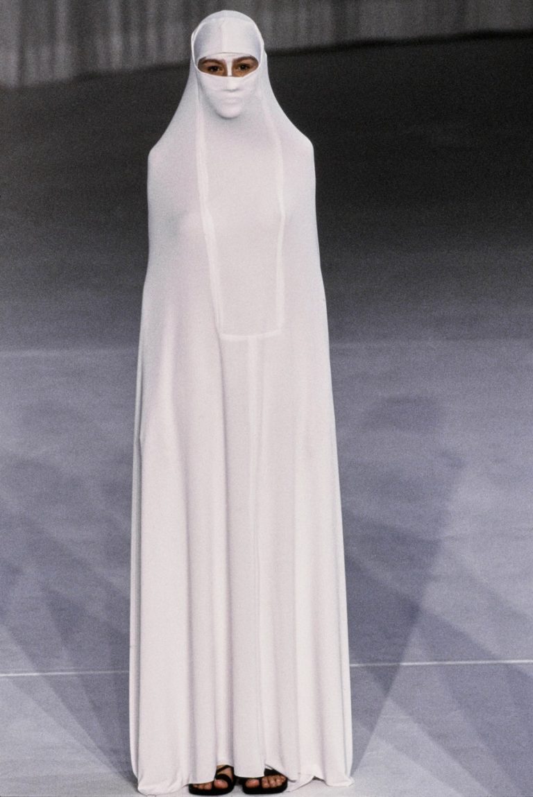 The greatest collections by Hussien Chalayan – Ayerhs Magazine