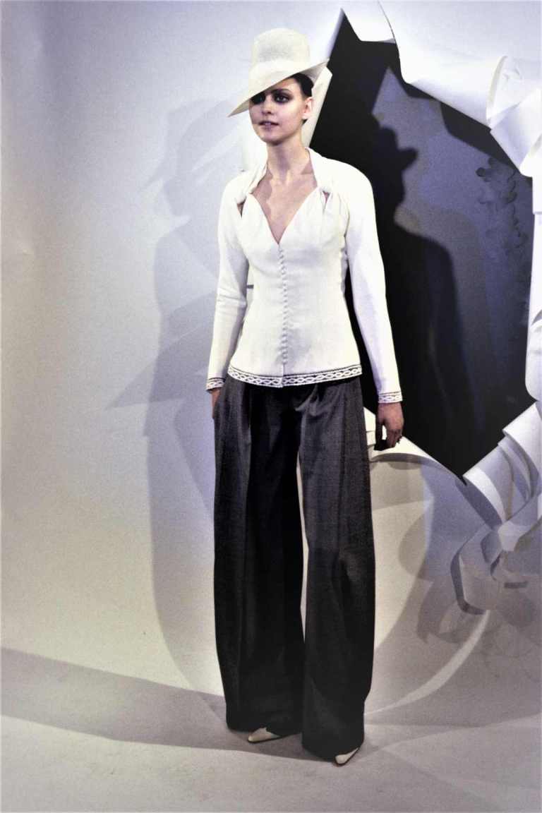 Christian Dior Couture Spring 1999: Dior’s Surrealist Dreamscape ...