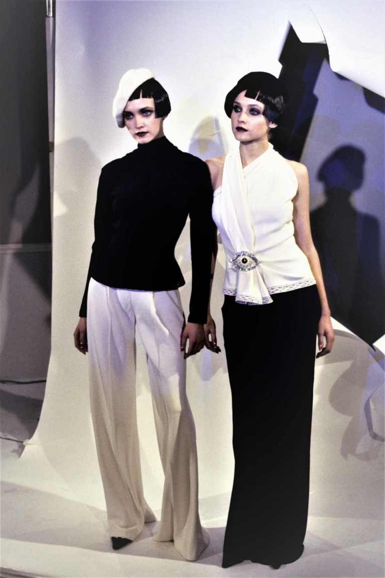 Christian Dior Couture Spring 1999: Dior’s Surrealist Dreamscape ...