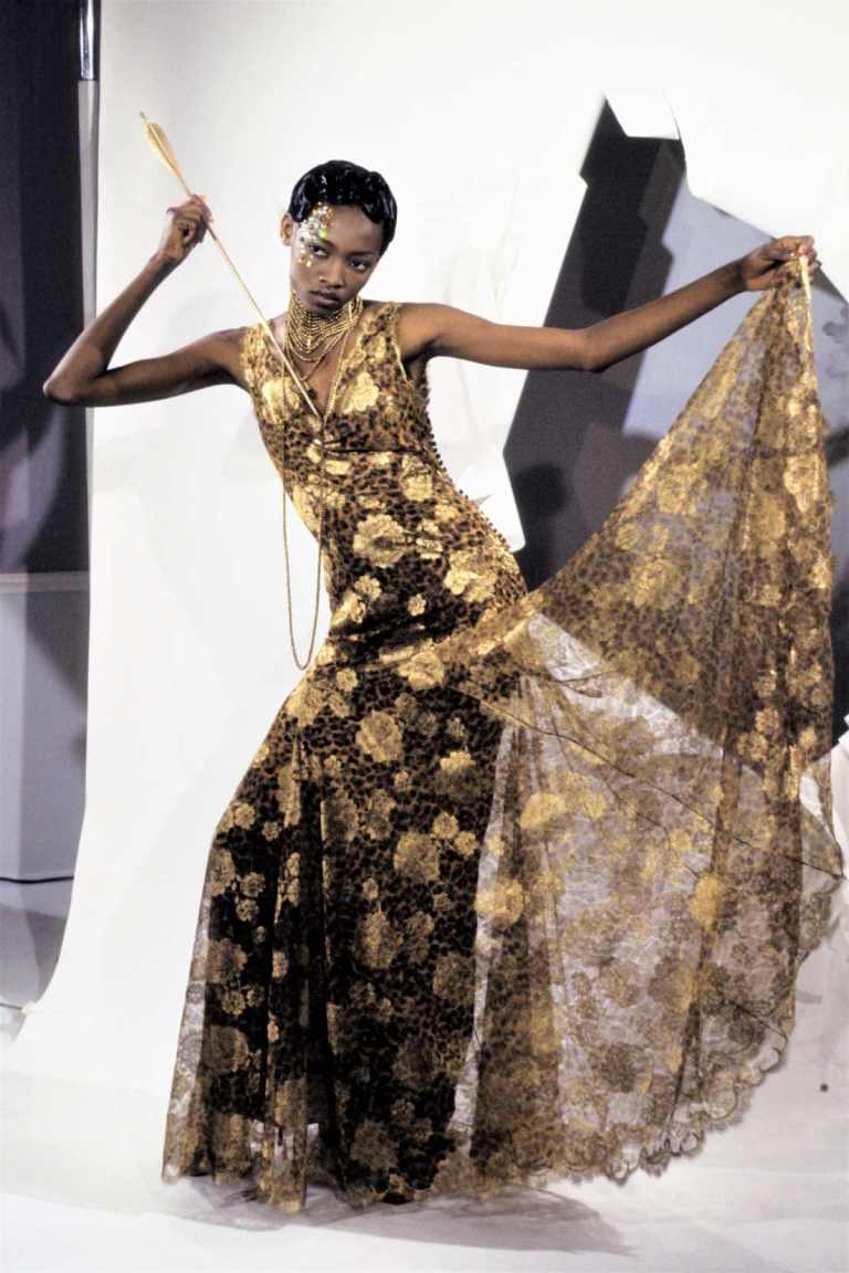 Christian Dior Couture Spring 1999: Dior’s Surrealist Dreamscape ...
