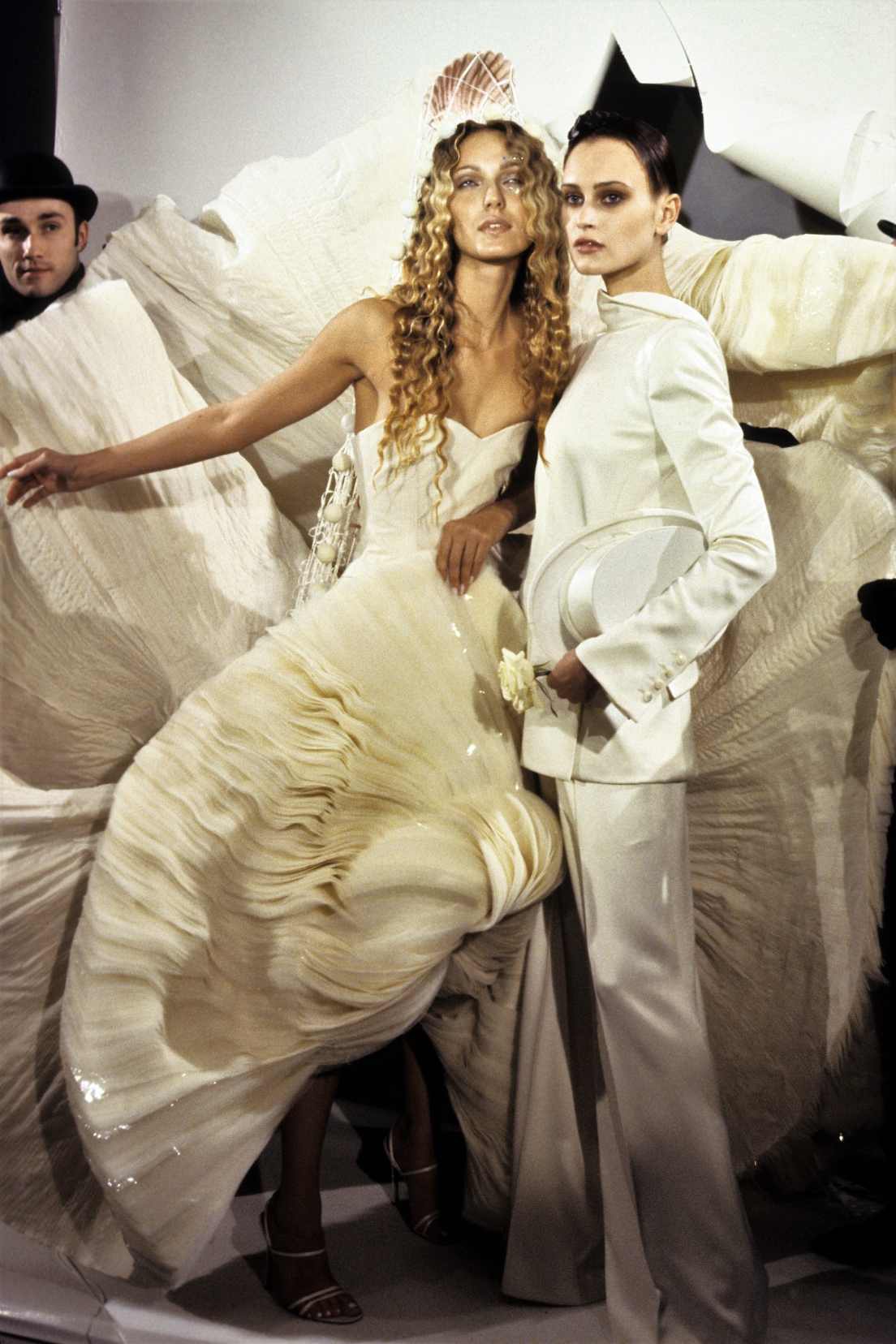 Christian Dior Couture Spring 1999: Dior’s Surrealist Dreamscape ...