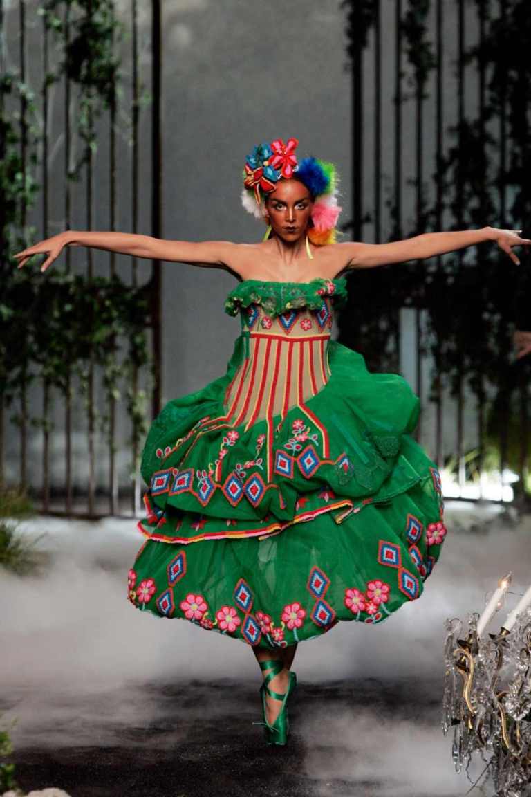 Christian Dior Couture Fall 2005: Dreamscapes & Details – Ayerhs Magazine