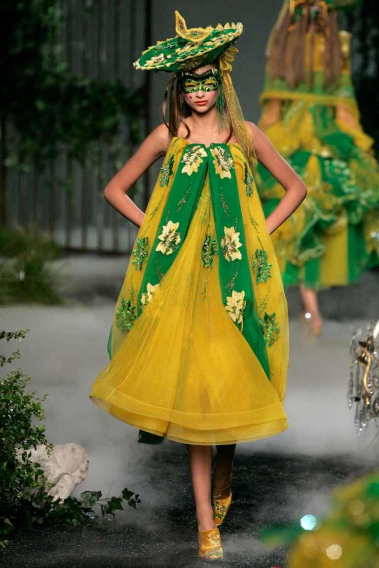 Christian Dior Couture Fall 2005: Dreamscapes & Details – Ayerhs Magazine