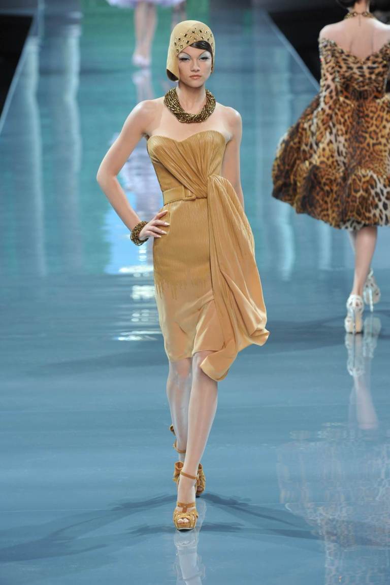 Christian Dior Couture Fall 2008: Galliano’s Couture Renaissance ...