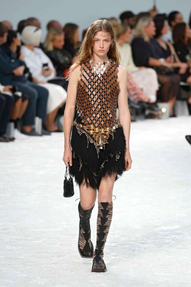 All about Paris Fashion Week Spring 2024 – Ayerhs Magazine