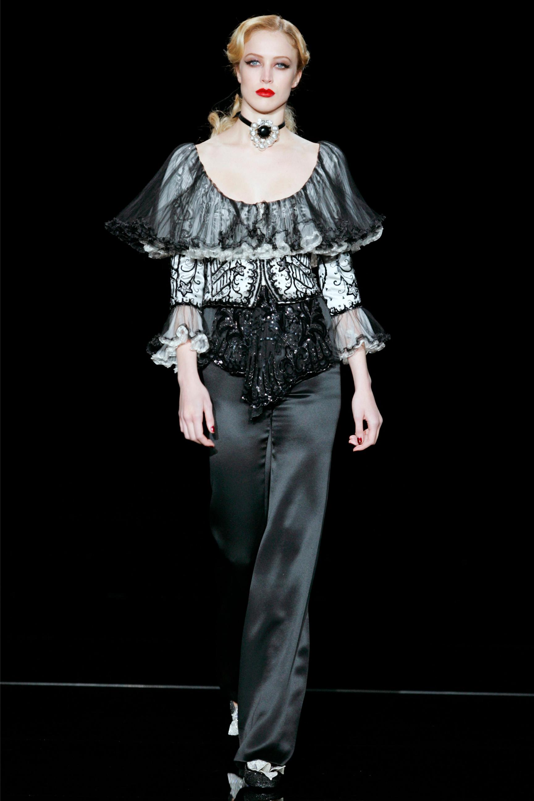 Valentino Spring 2005 Couture: Touch of Approachability – Ayerhs Magazine
