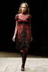 Alexander McQueen Fall 2006 PFW: The Widows of Culloden – Ayerhs Magazine