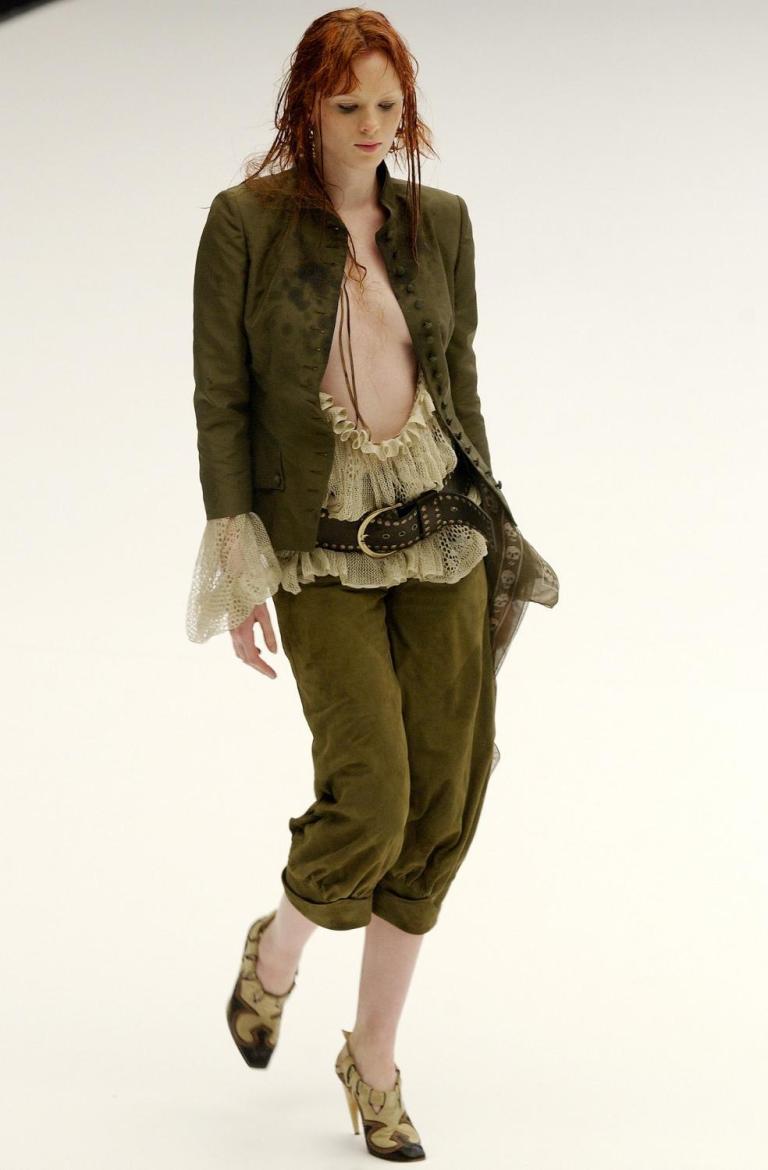 Alexander McQueen Spring 2003 PFW: From Shipwrecks to Paradise – Ayerhs ...