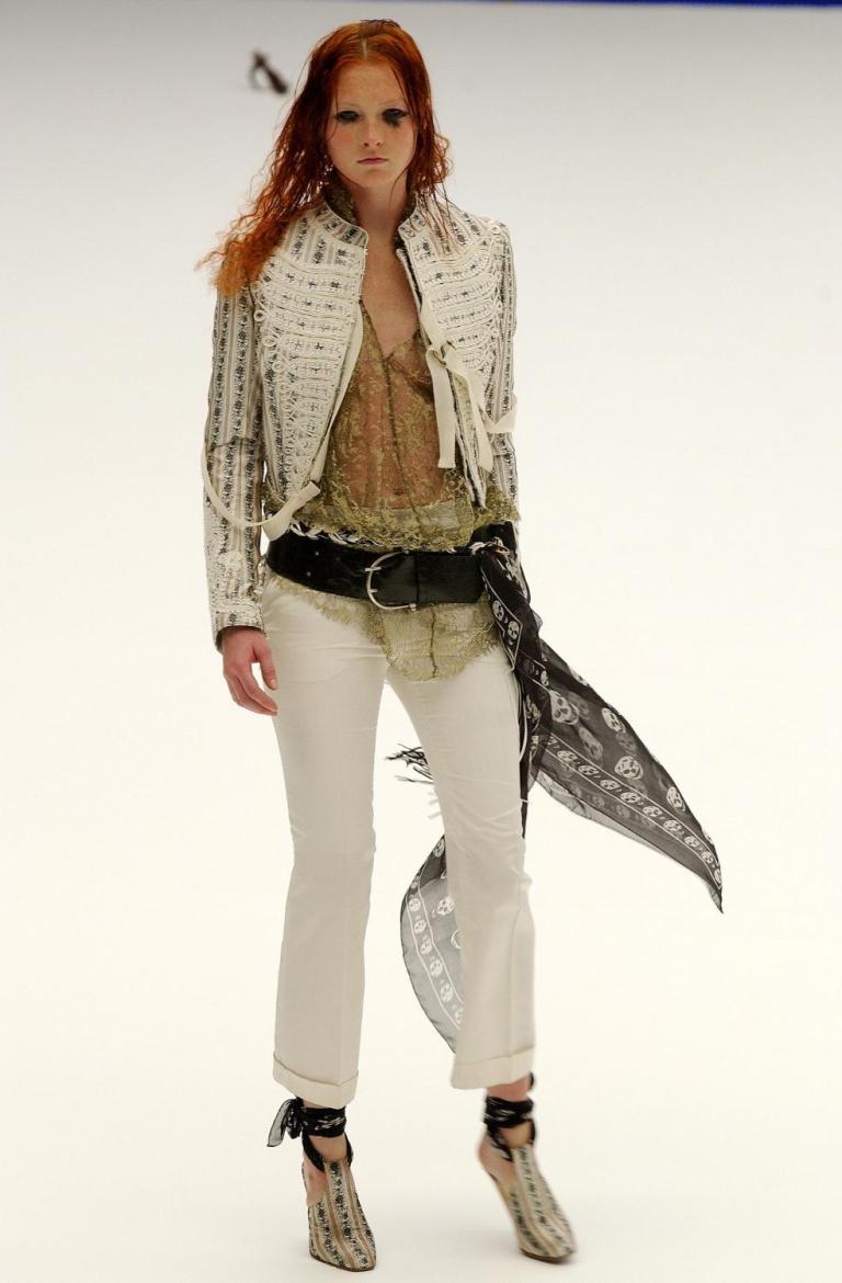 Alexander McQueen Spring 2003 PFW: From Shipwrecks to Paradise – Ayerhs ...